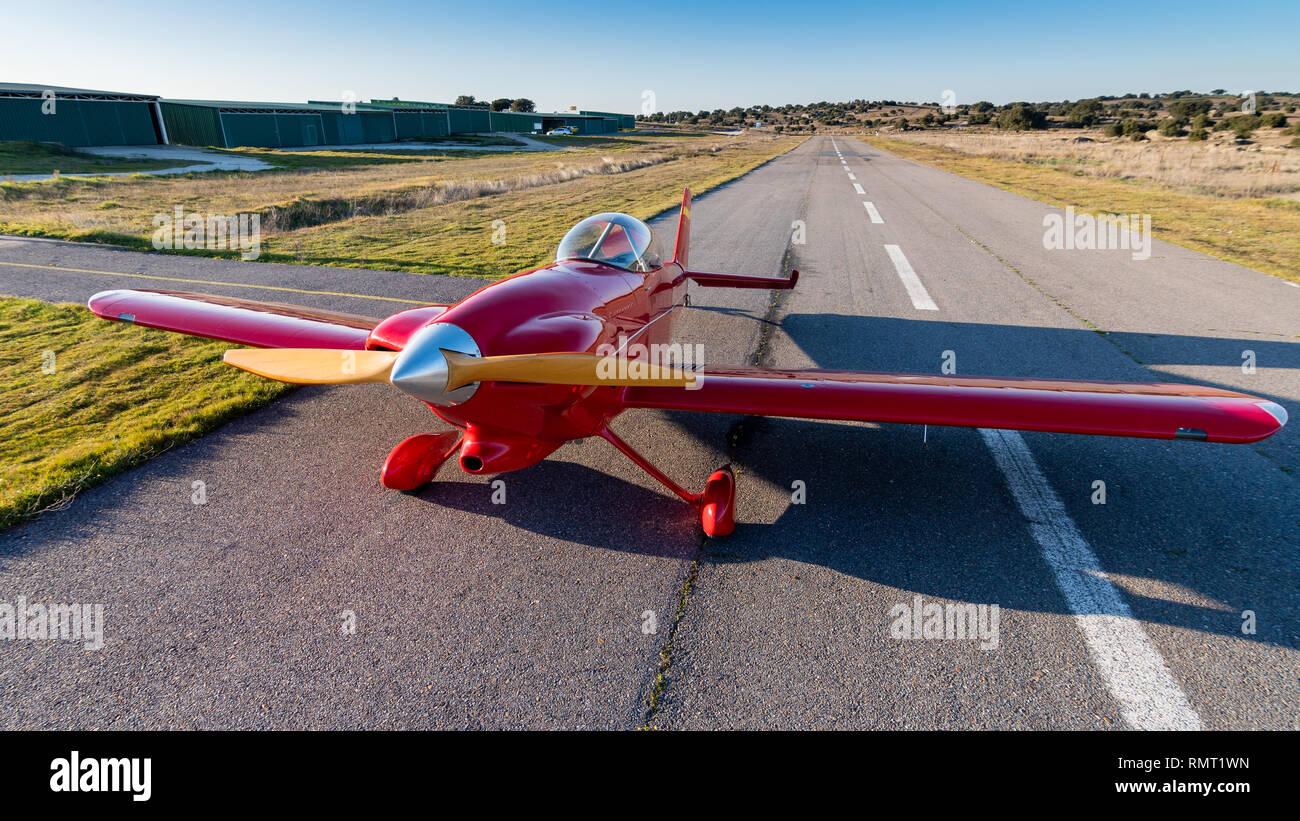 Red baron plane hi-res stock photography and images - Alamy