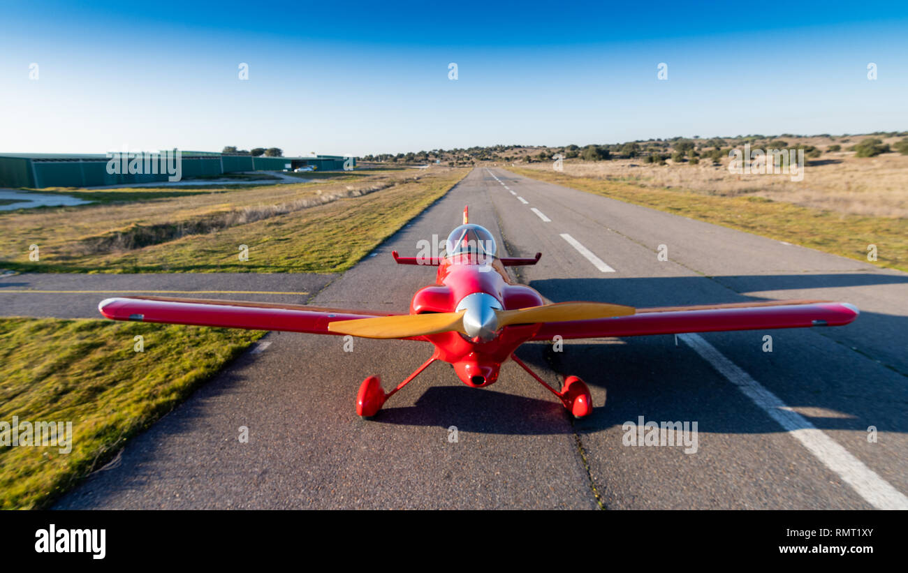 small red propeller plane Stock Photo - Alamy