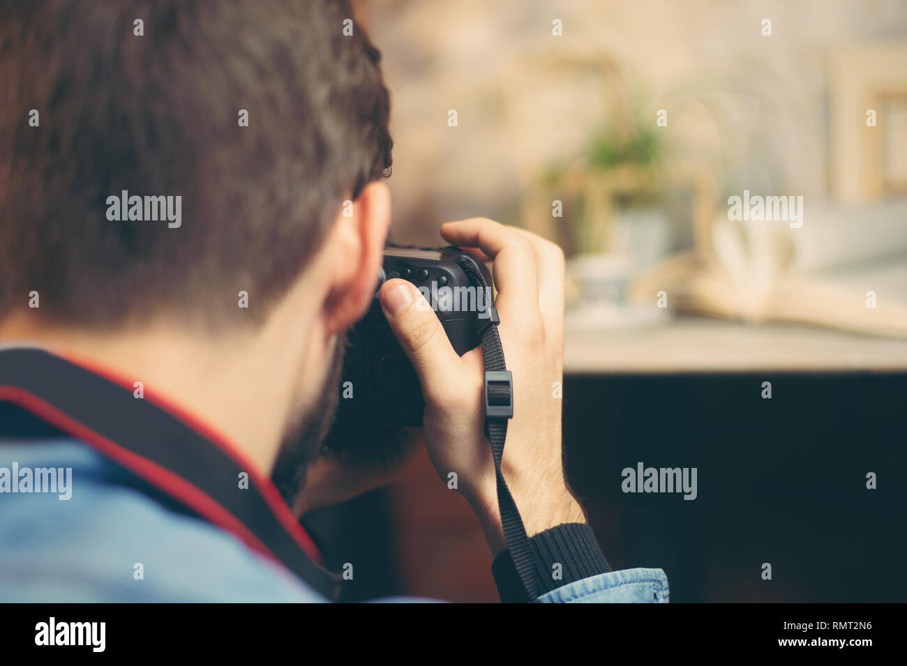 Dslr camera art hi-res stock photography and images - Alamy