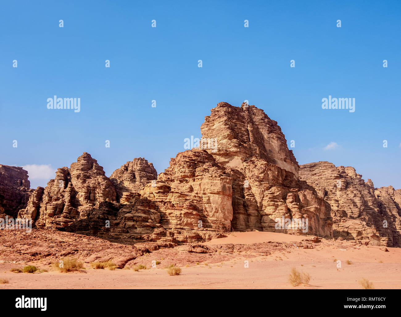 Landscape of Wadi Rum, Aqaba Governorate, Jordan Stock Photo - Alamy