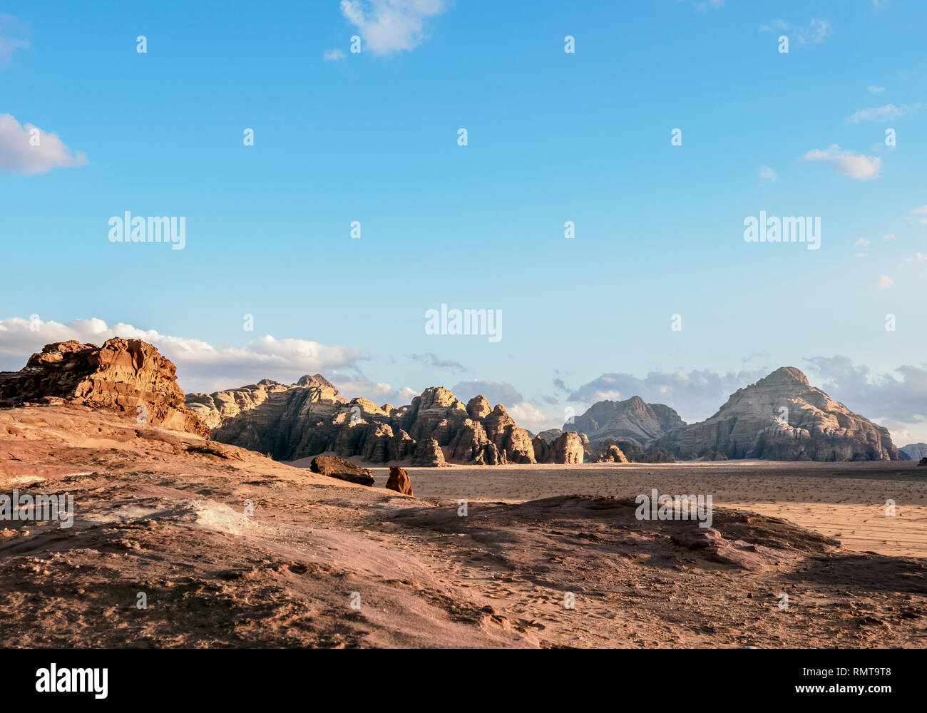 Landscape of Wadi Rum, Aqaba Governorate, Jordan Stock Photo - Alamy