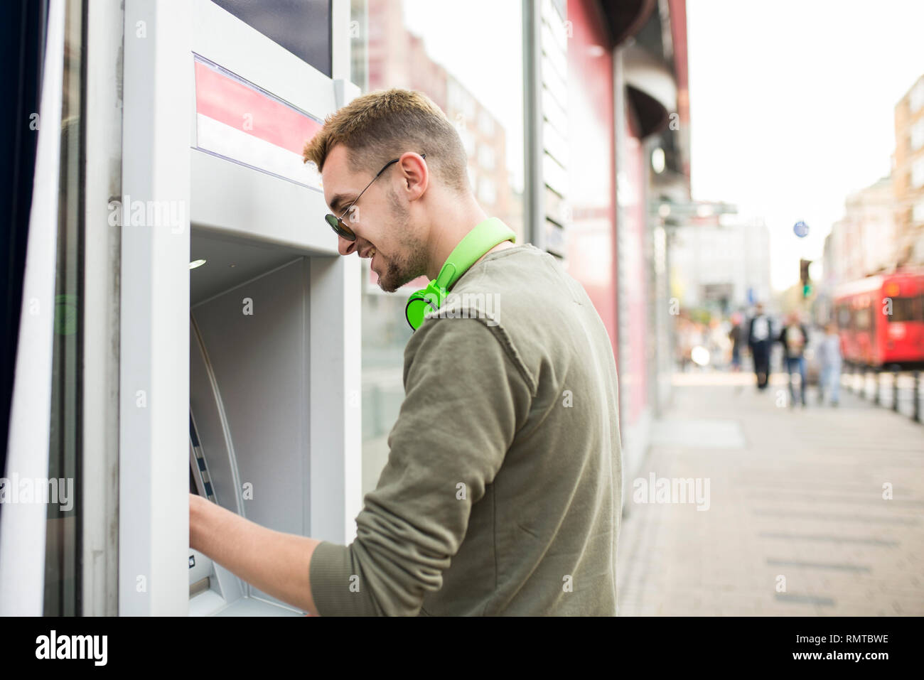 Atm check hi-res stock photography and images - Alamy