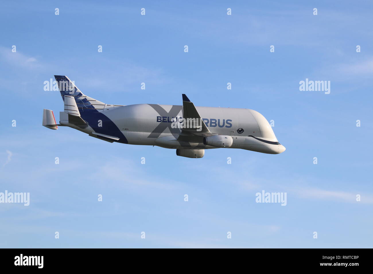 The new Airbus Beluga XL lands in North Wales for the first time, the ...