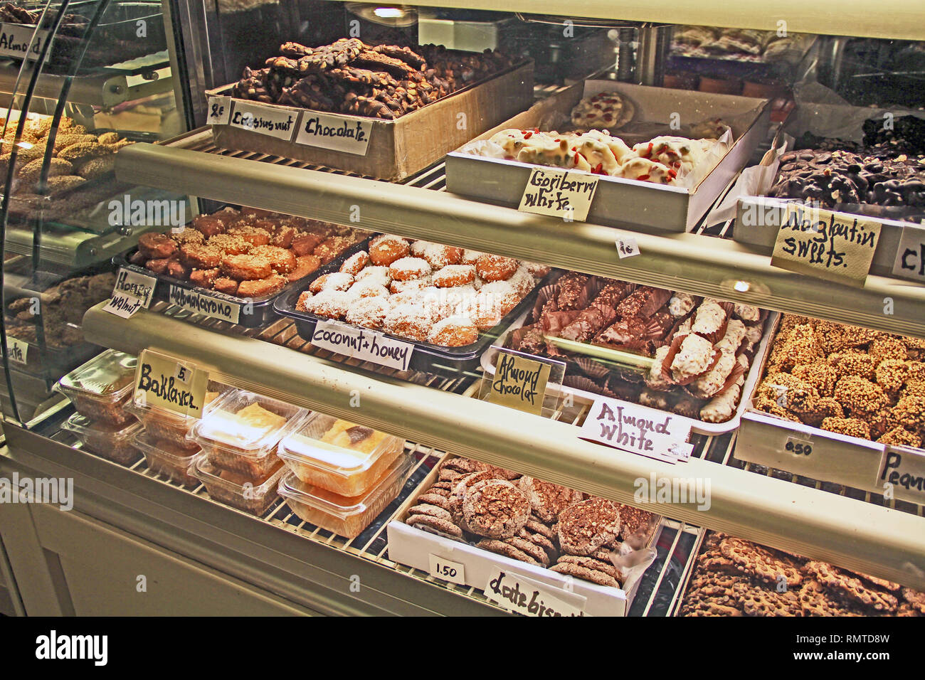 Bakery goods display case hi-res stock photography and images - Alamy