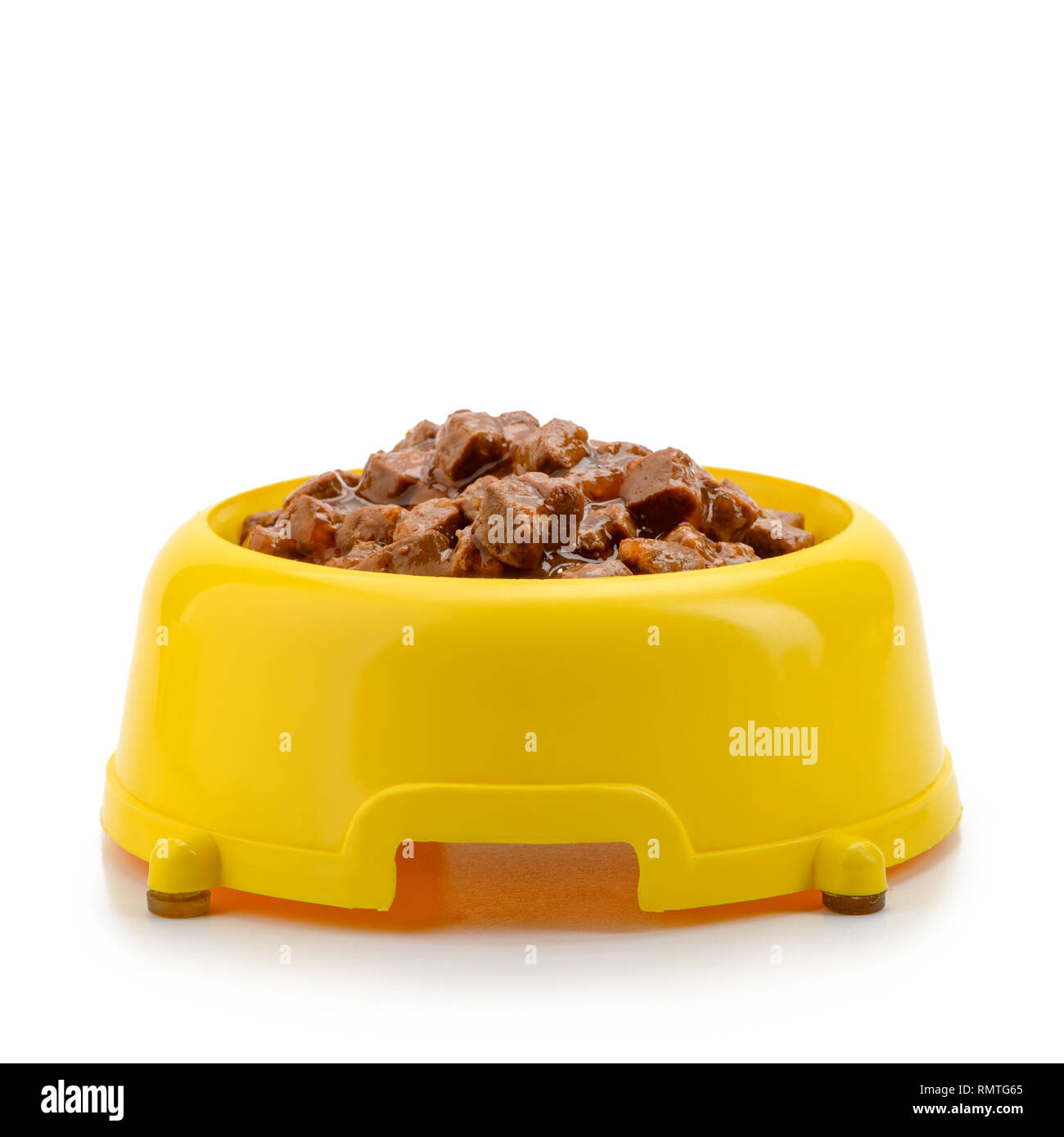 Bowl of wet pet food Stock Photo - Alamy