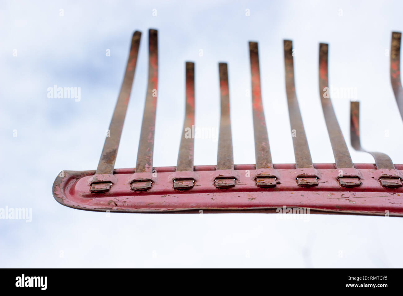 Rake leaves hi-res stock photography and images - Alamy