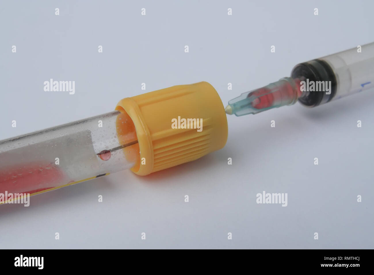 Blood test tube syringe hi-res stock photography and images - Alamy