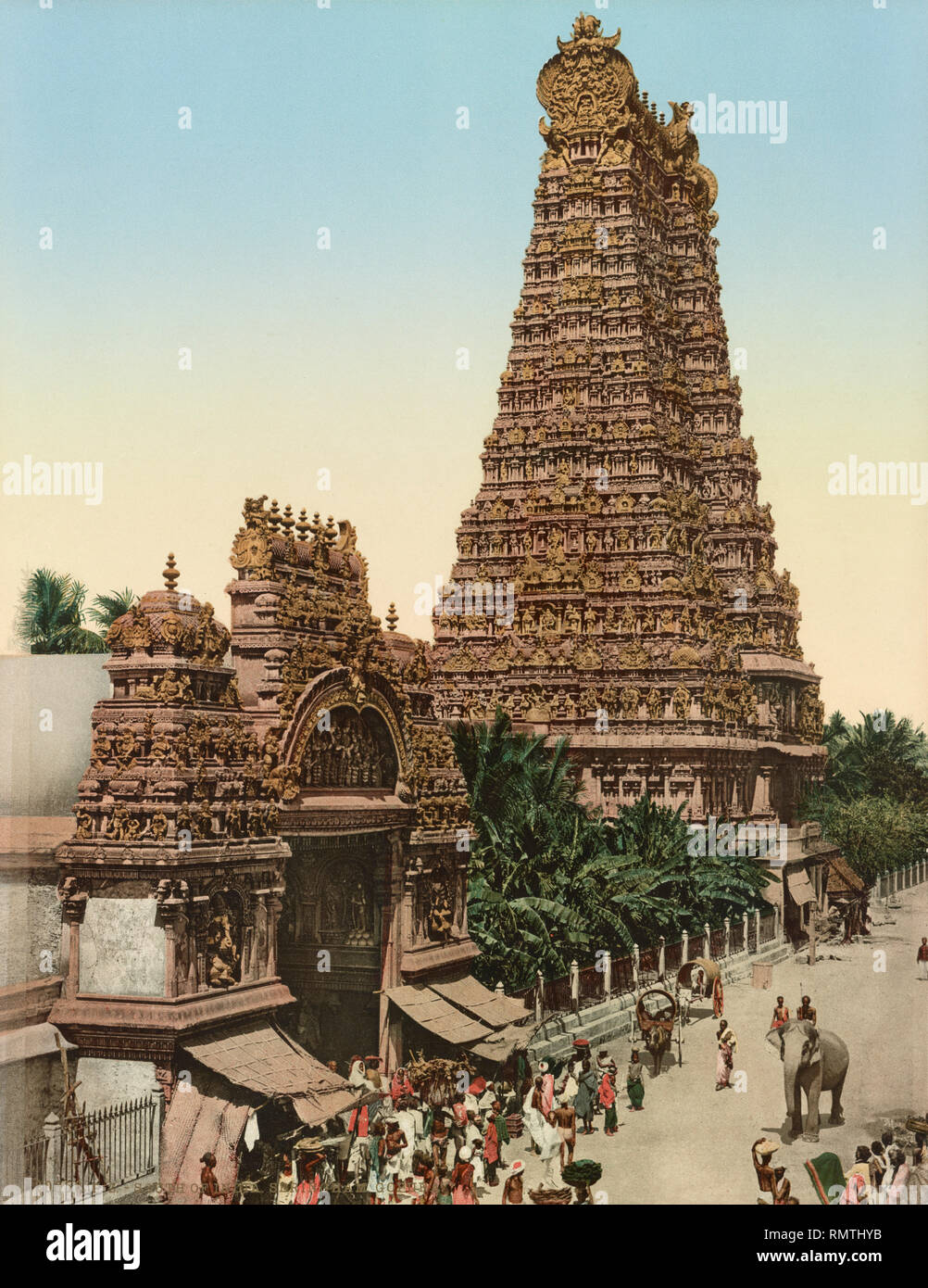Madurai meenakshi amman temple old hi-res stock photography and images ...