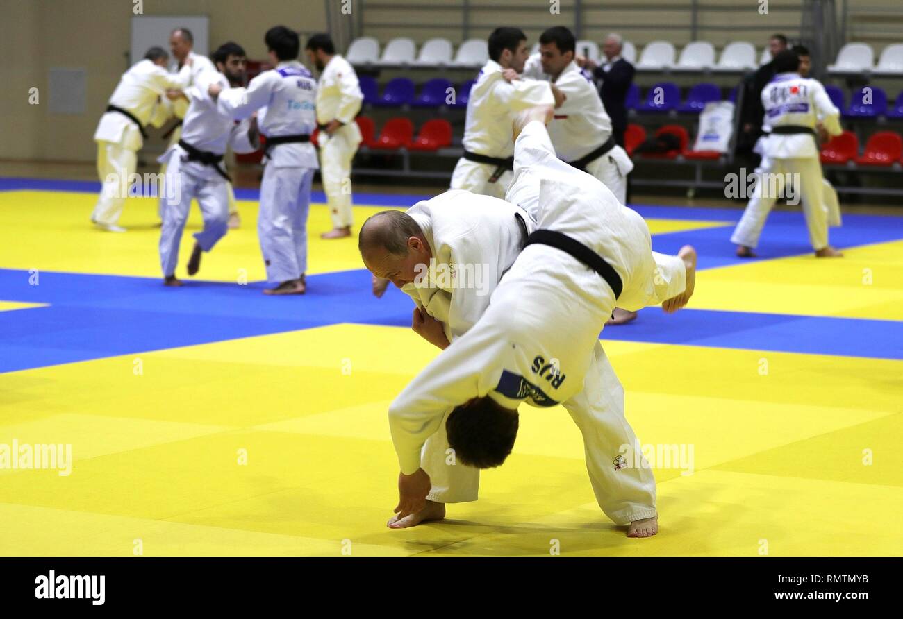 Vladimir putin judo hi-res stock photography and images - Alamy