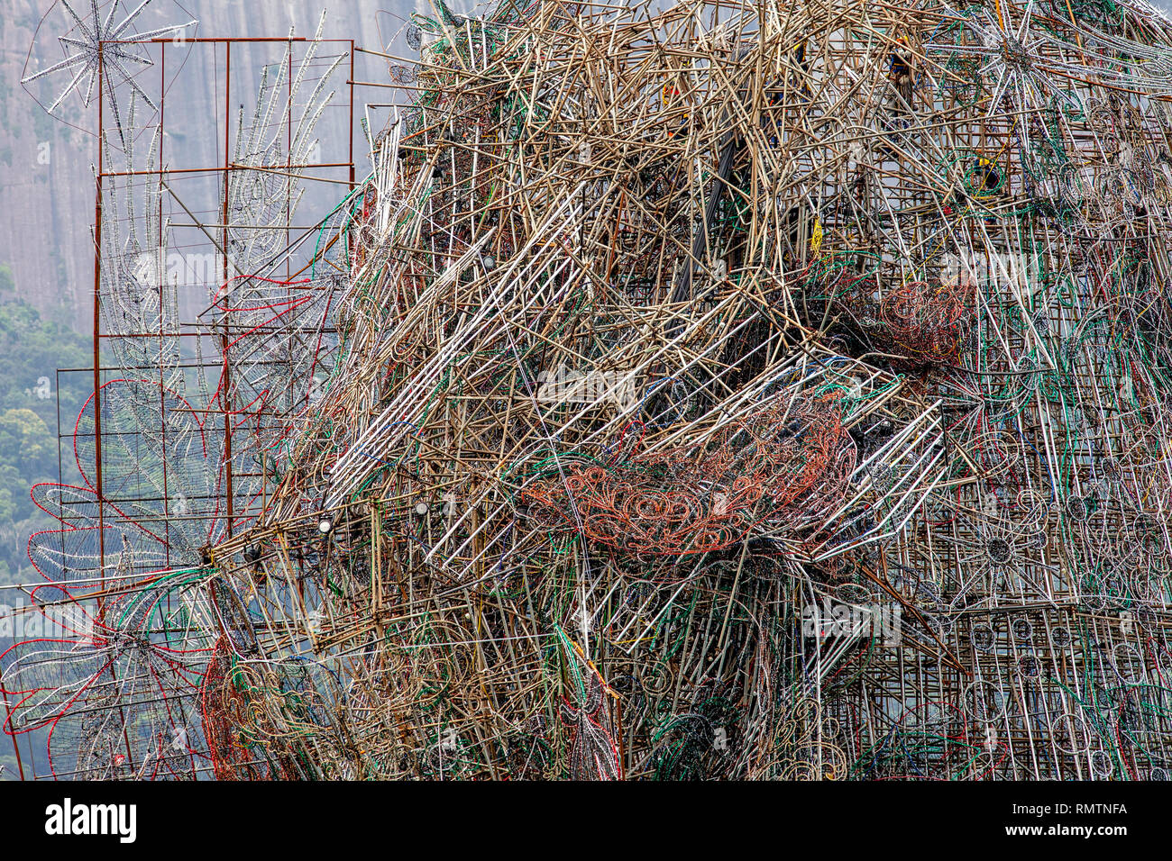 Scaffold collapse hi-res stock photography and images - Alamy