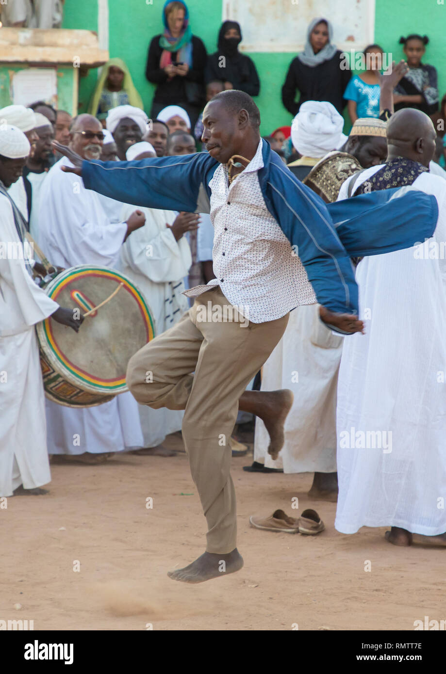 Sufi whirling dervish at Omdurman sheikh Hamad el Nil tomb, Khartoum ...
