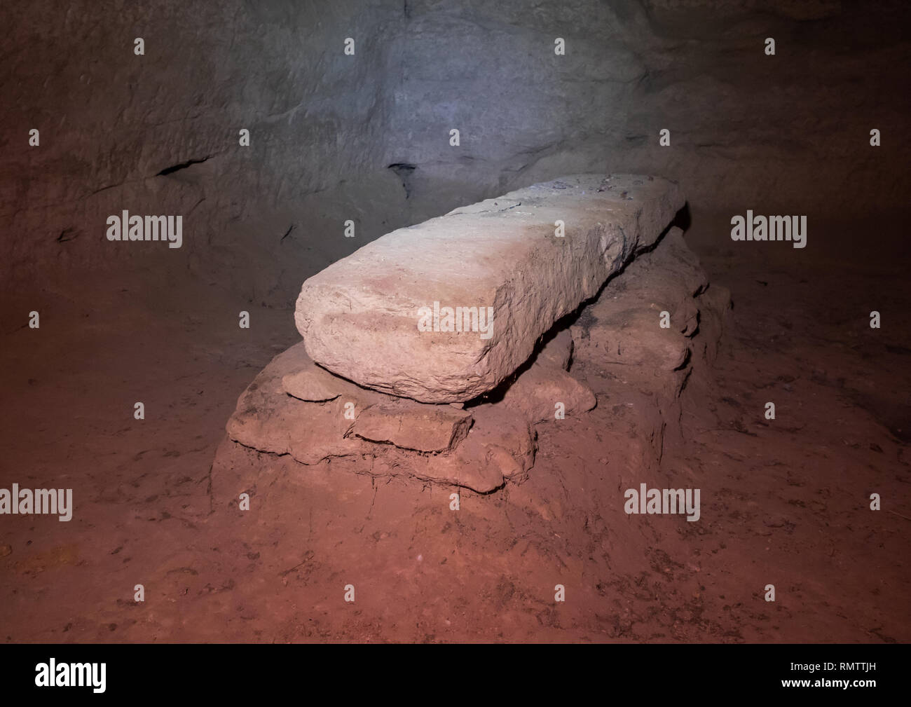 El kurru and tomb hi-res stock photography and images - Alamy