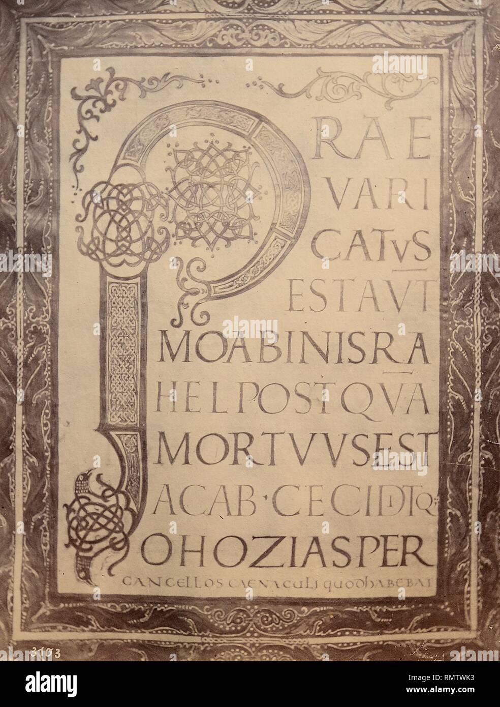 Escritura medieval hi-res stock photography and images - Alamy