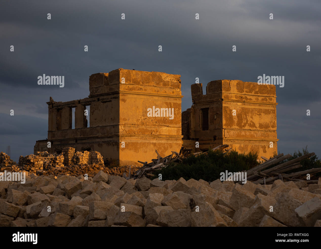 Ruined ottoman coral buildings, Red Sea State, Suakin, Sudan Stock ...