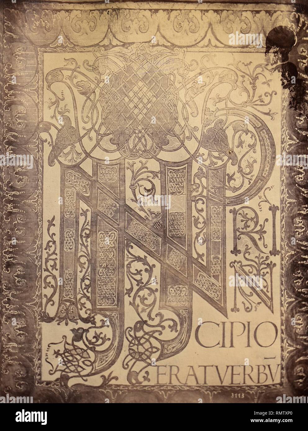 Primera página de un códice medieval miniado con la inscripción “In ...