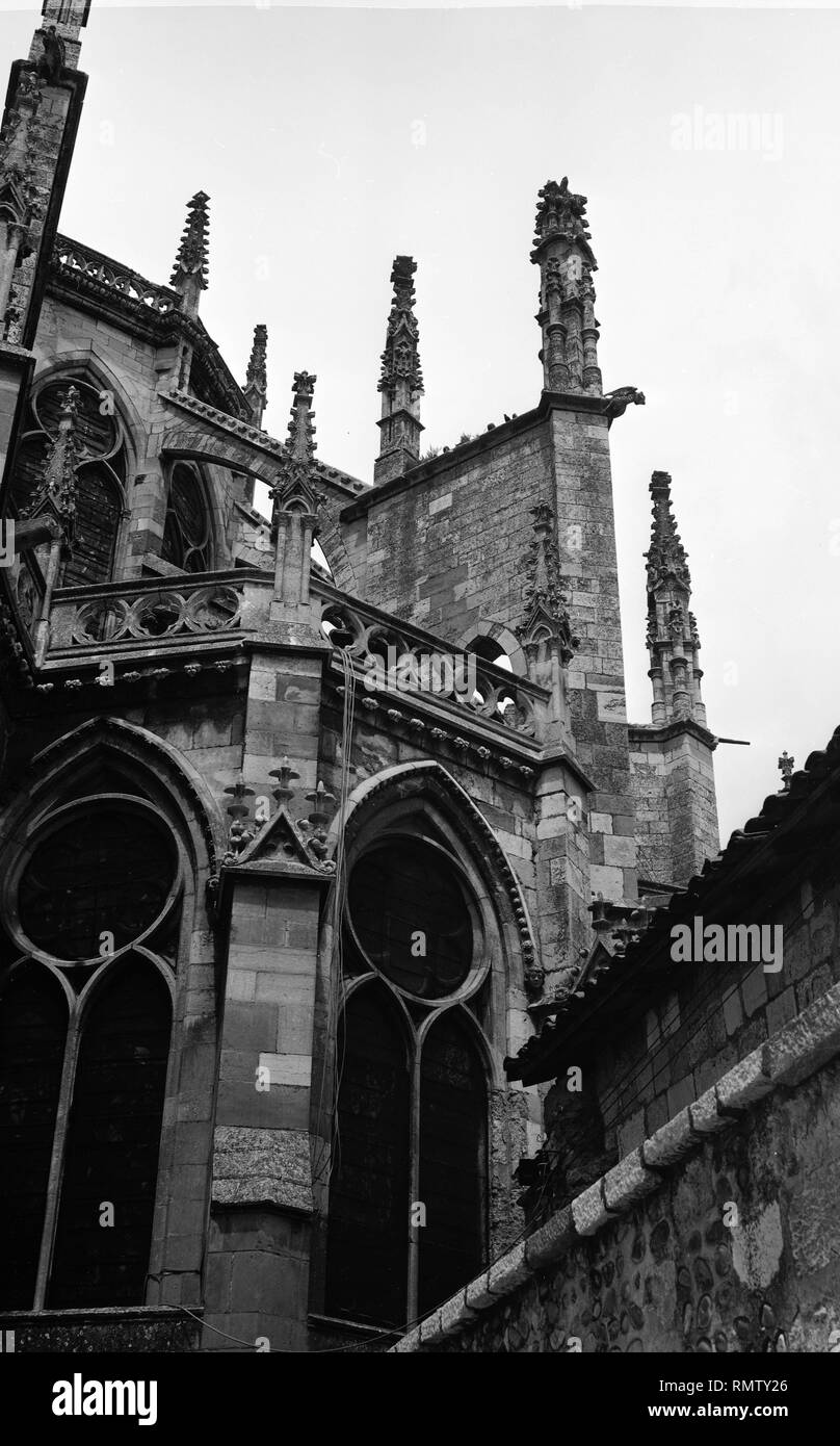DETALLE DEL ABSIDE DE LA CATEDRAL DE LEON - SIGLO XIII - GOTICO ESPAÑOL ...
