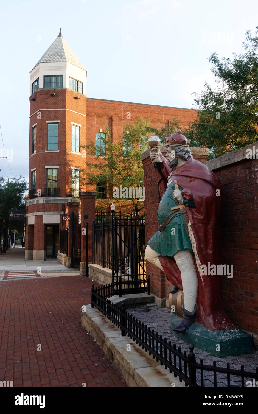 Gambrinus king of beer statue Columbus Ohio Stock Photo - Alamy