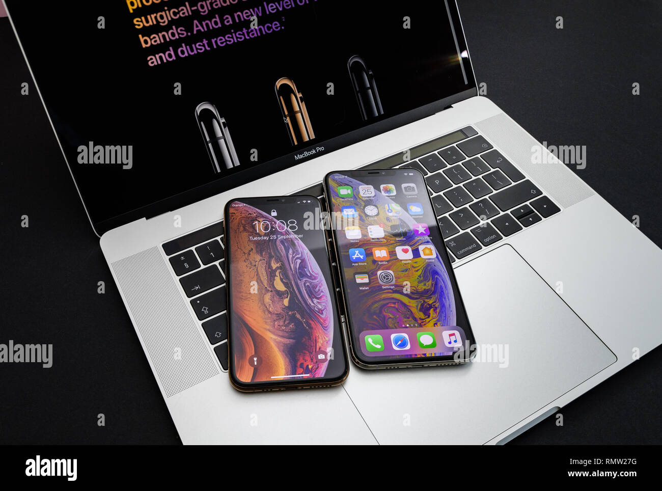 PARIS, FRANCE - SEP 25, 2018: New iPhone Xs and Xs Max smartphones ...