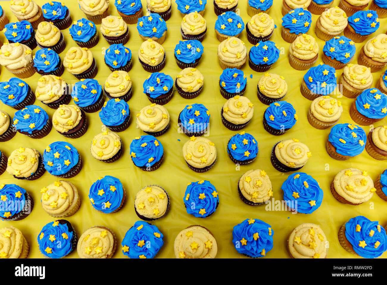 Sprinkles cupcakes hi-res stock photography and images - Alamy