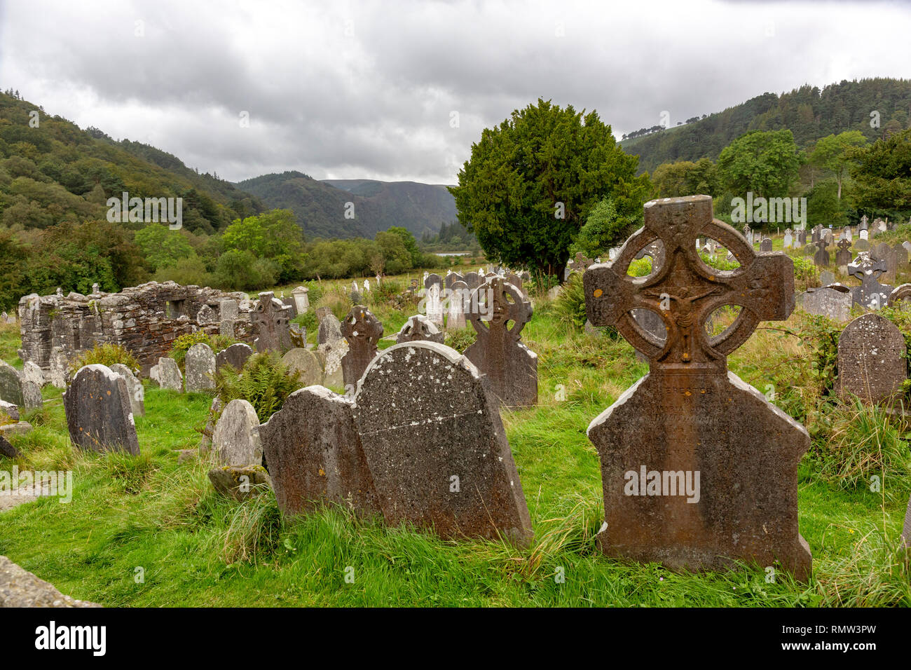 Unmarked gravestones hi-res stock photography and images - Alamy