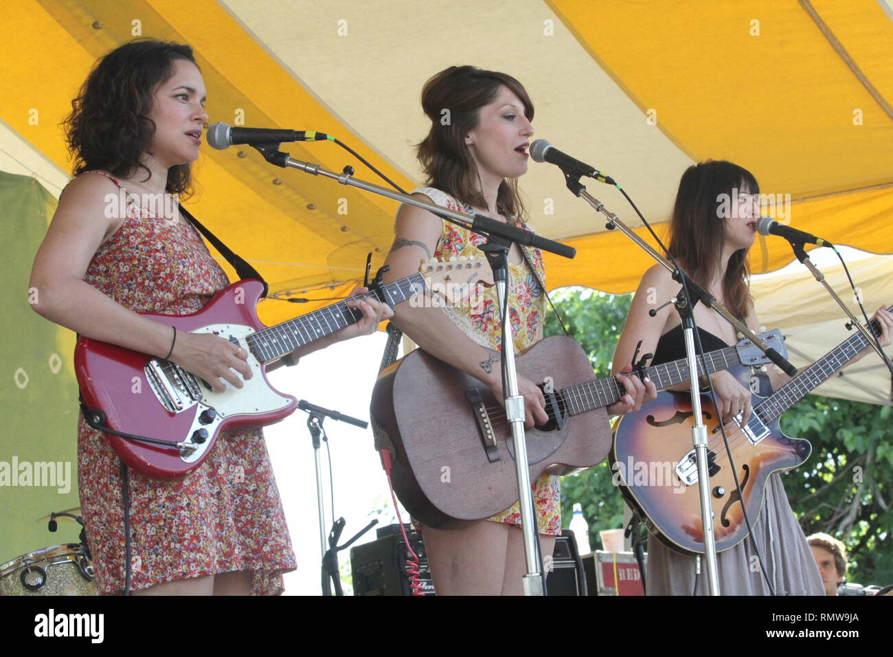 Puss N Boots band members Nora Jones, Sasha Dobson and Catherine Popper ...