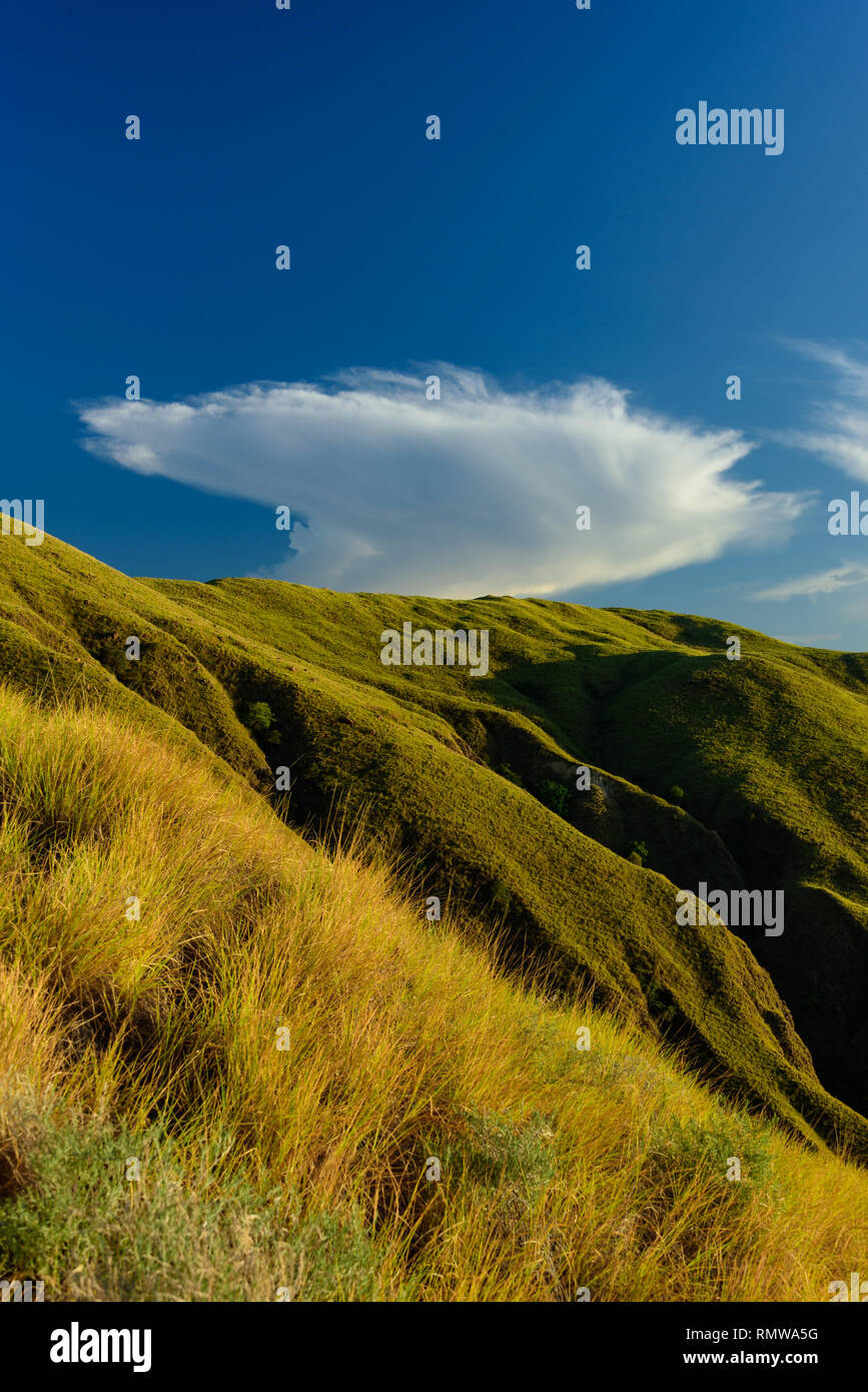 Cloud over the island hi-res stock photography and images - Alamy