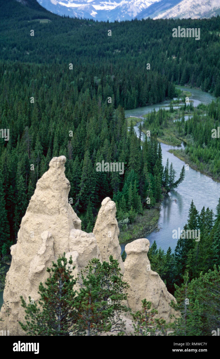 Hoodoos banff national park alberta hi-res stock photography and images ...