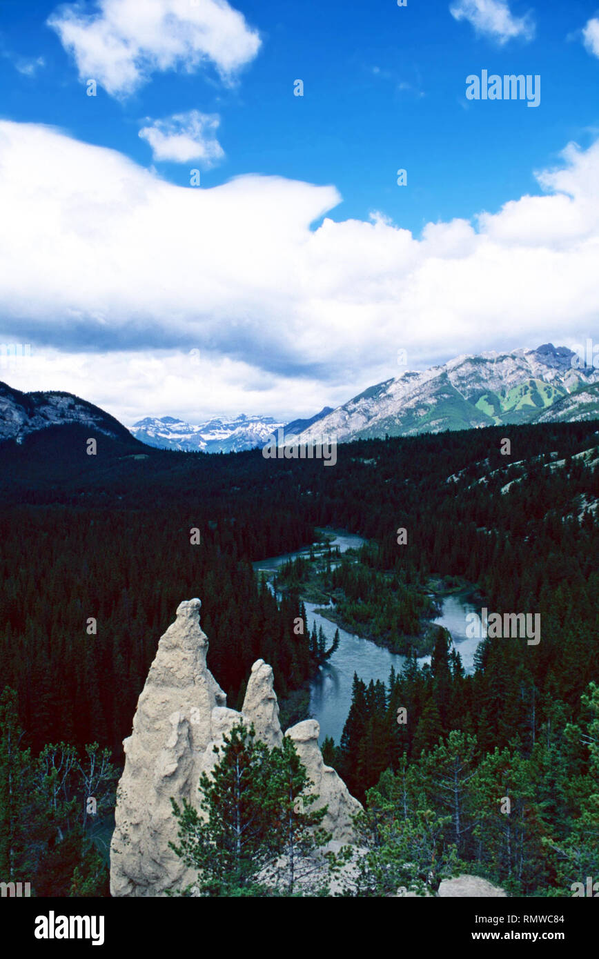Hoodoos banff national park alberta hi-res stock photography and images ...