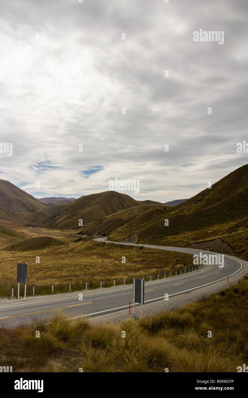 Lindis pass hi-res stock photography and images - Alamy
