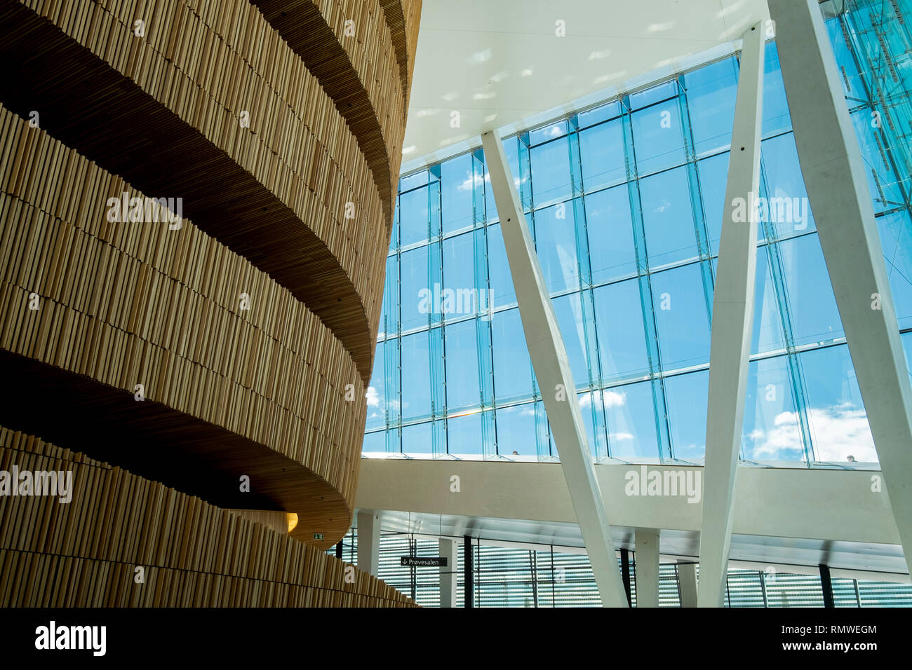 Oslos opera house norway hi-res stock photography and images - Alamy