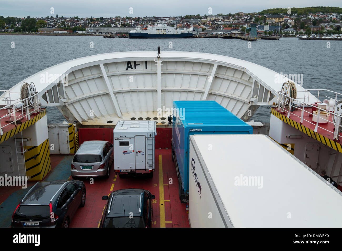 Vehicle deck hi-res stock photography and images - Alamy