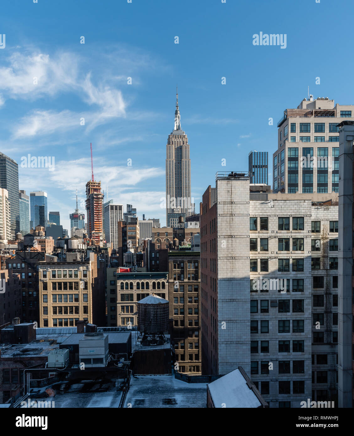 New york city winter empire state snow hi-res stock photography and ...