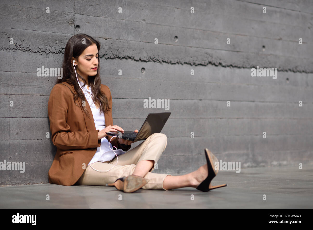 Professional sitting hi-res stock photography and images - Alamy