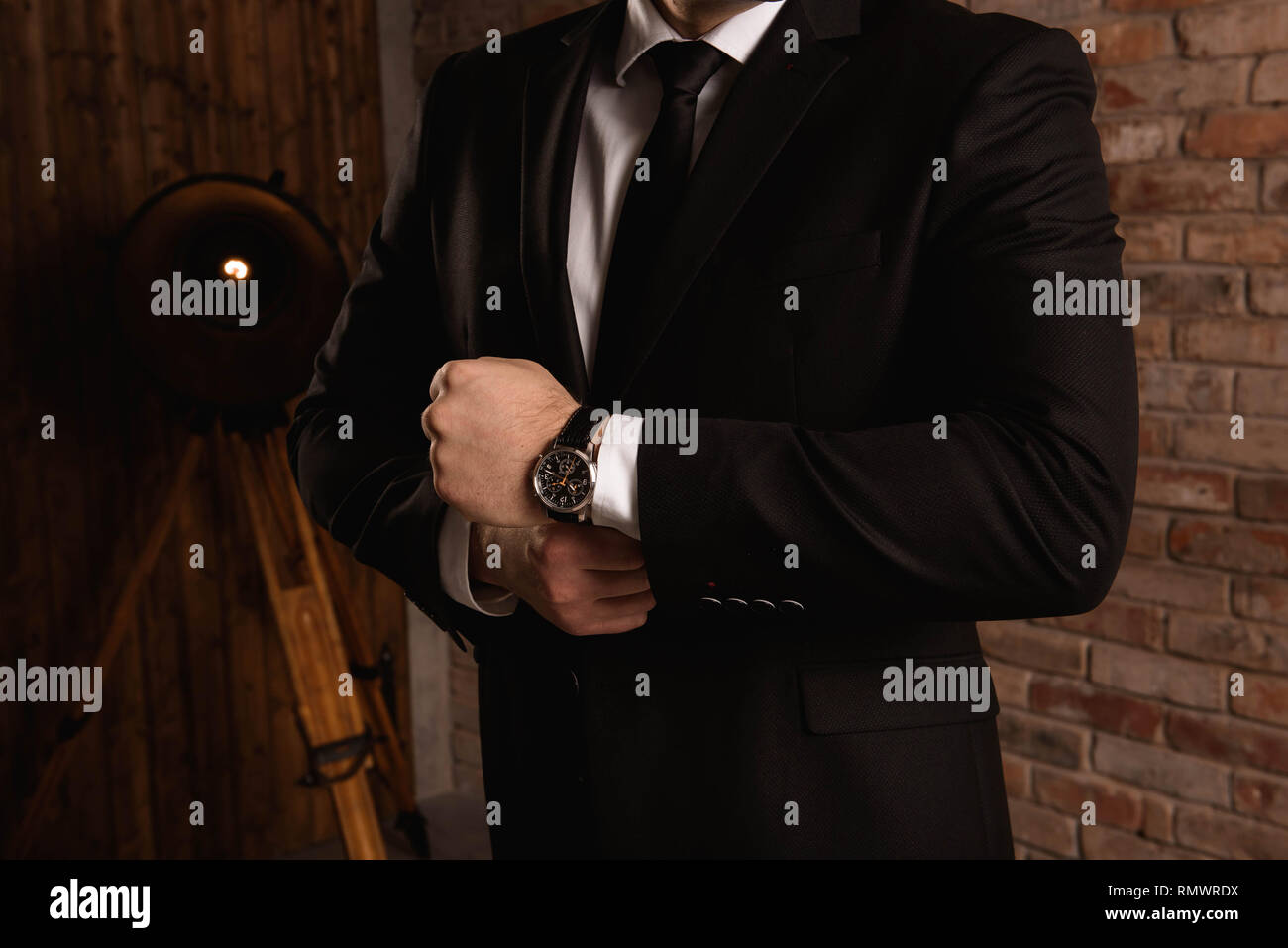 Modern businessman. Confident young man in full suit Stock Photo - Alamy