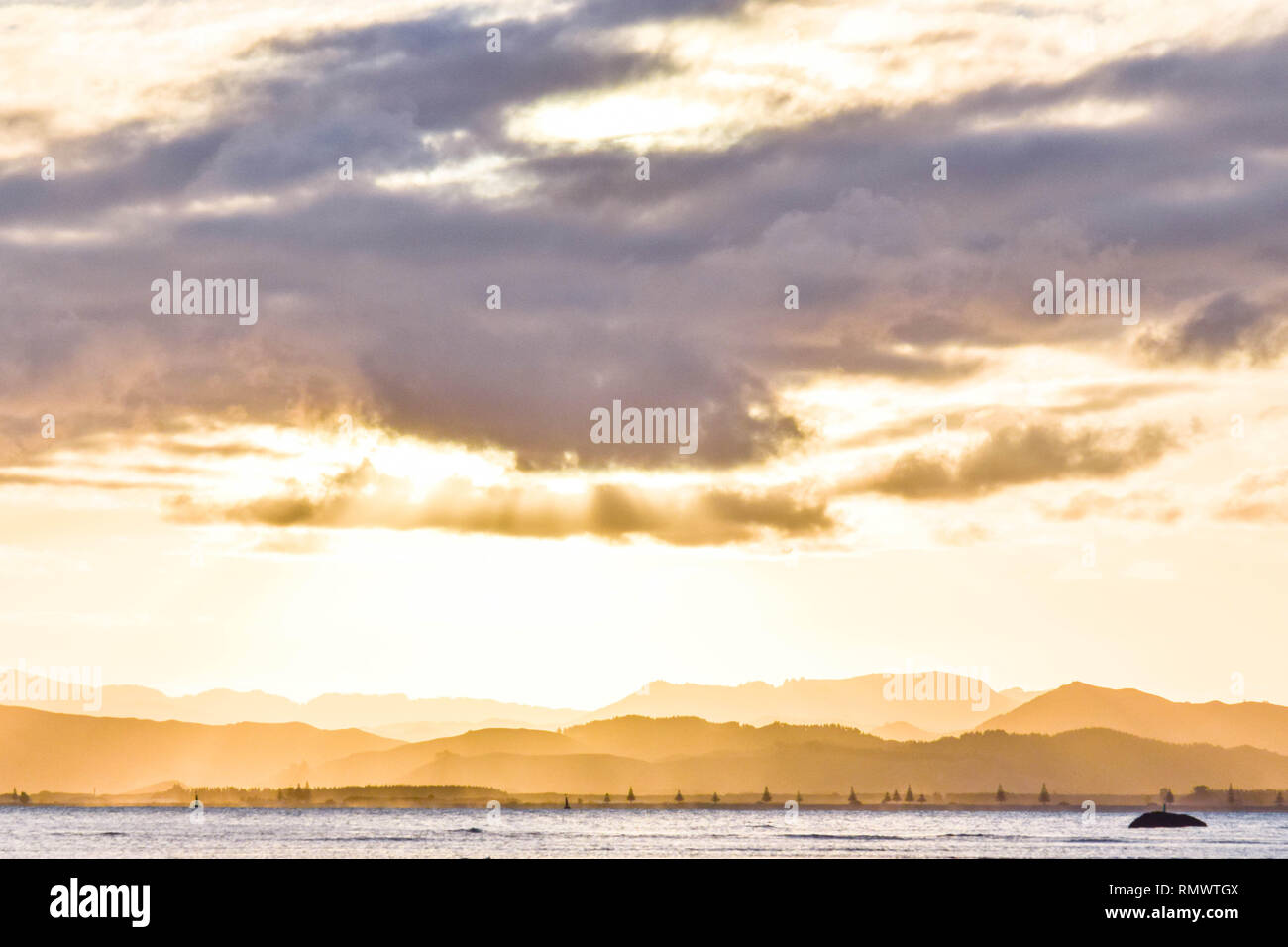 Fade sun hi-res stock photography and images - Alamy