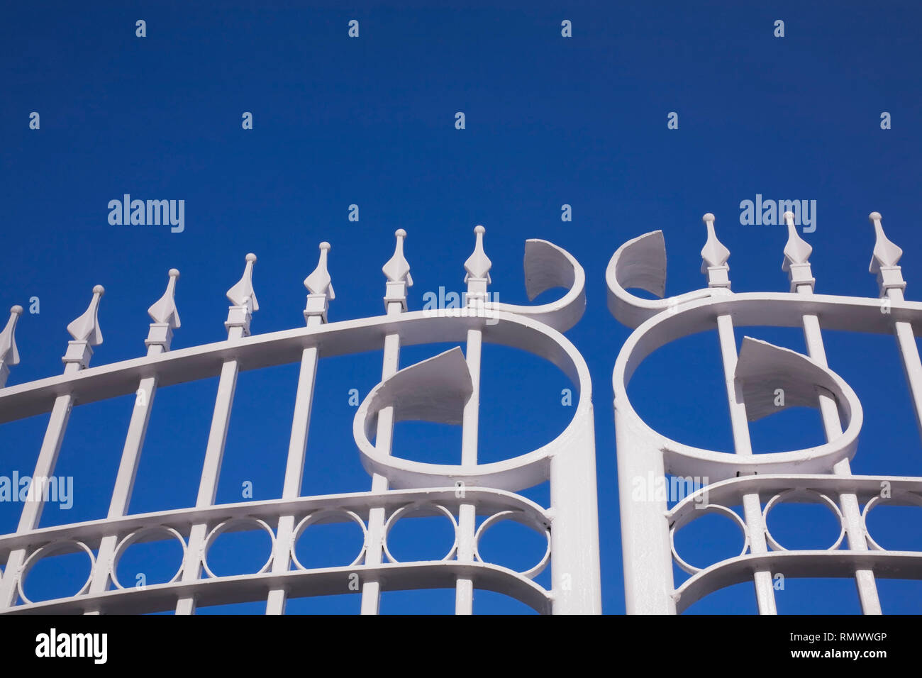 Tall metal gates hi-res stock photography and images - Alamy