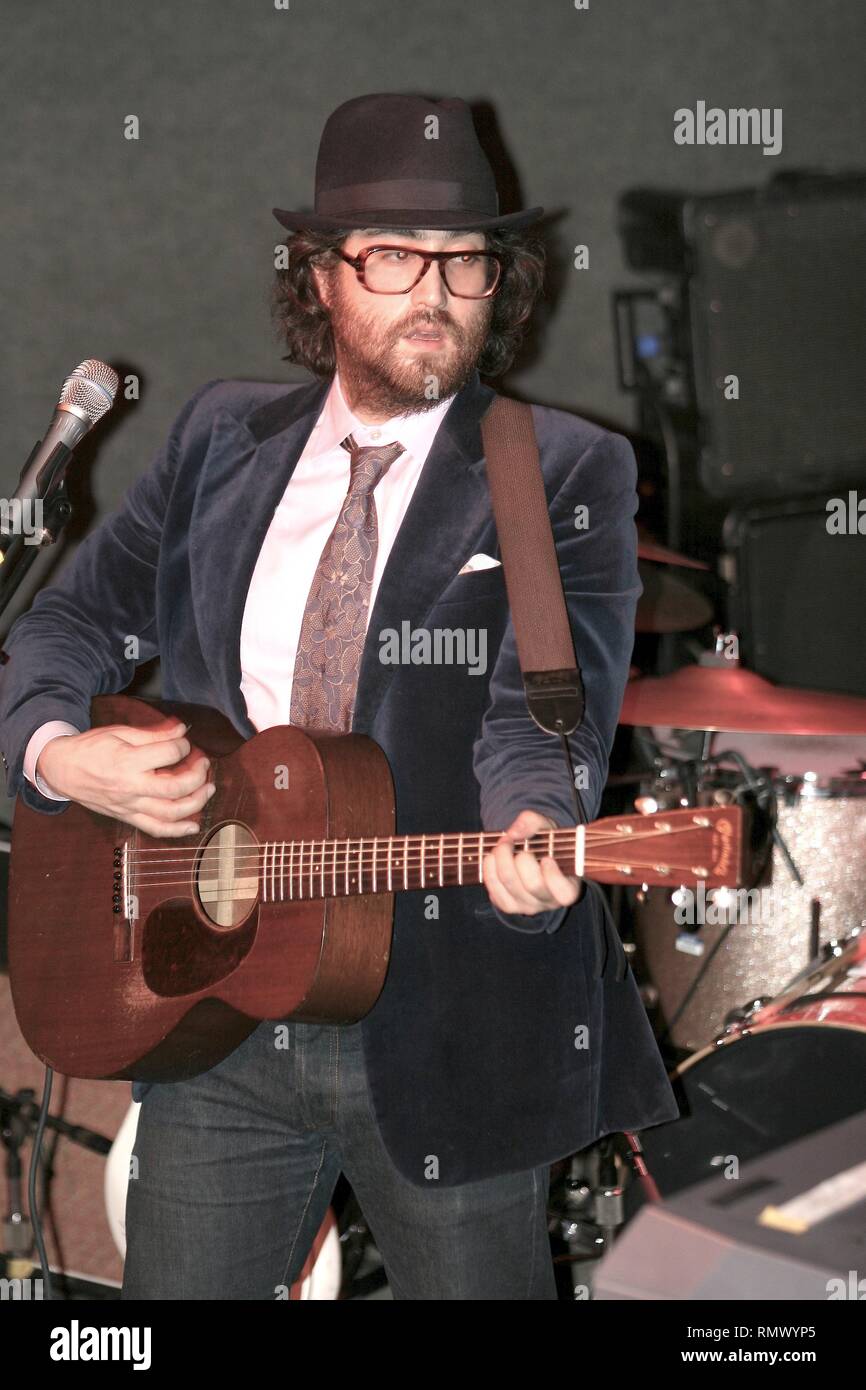 Songwriter sean ono lennon hi-res stock photography and images - Alamy
