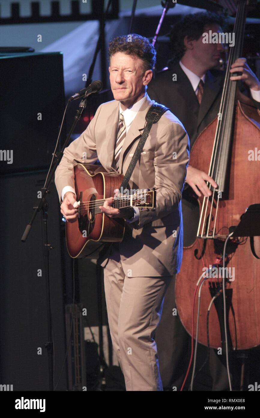 Actor photos hi-res stock photography and images - Alamy