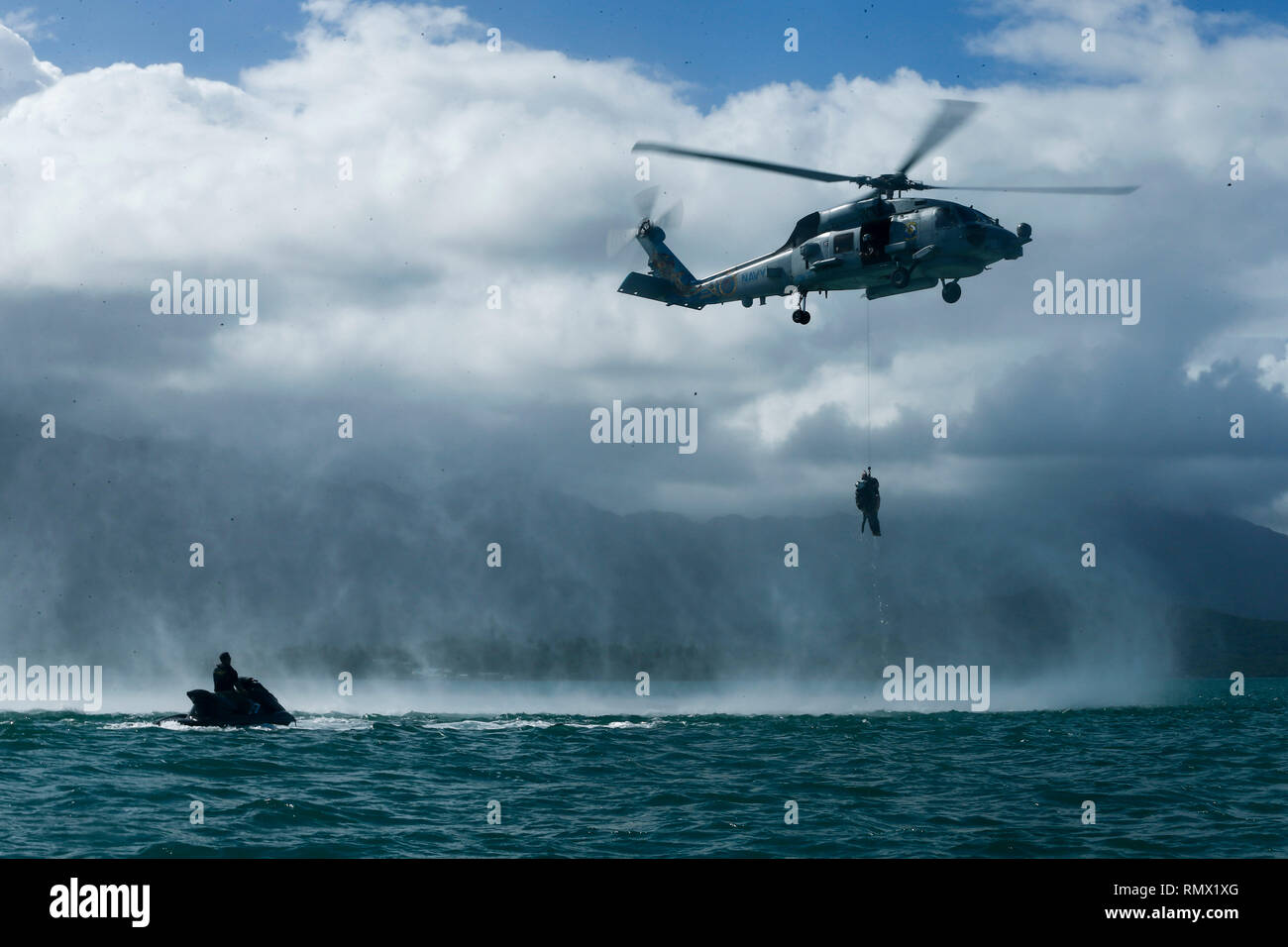 A U.S. Navy MH-60R Seahawk helicopter assigned to Helicopter Maritime ...