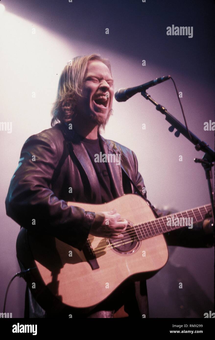 Singer and songwriter Shawn Mullins, who specializes in folk rock music ...