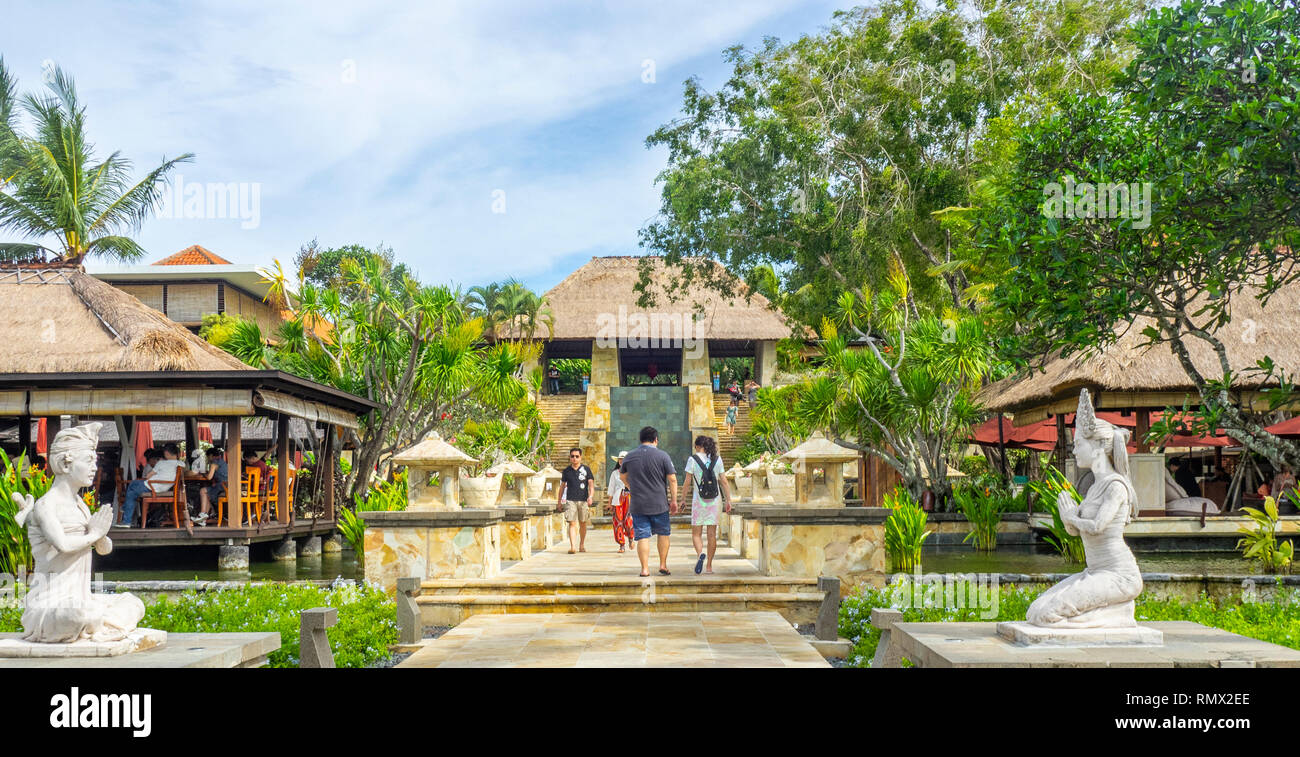 Ayana hi-res stock photography and images - Alamy