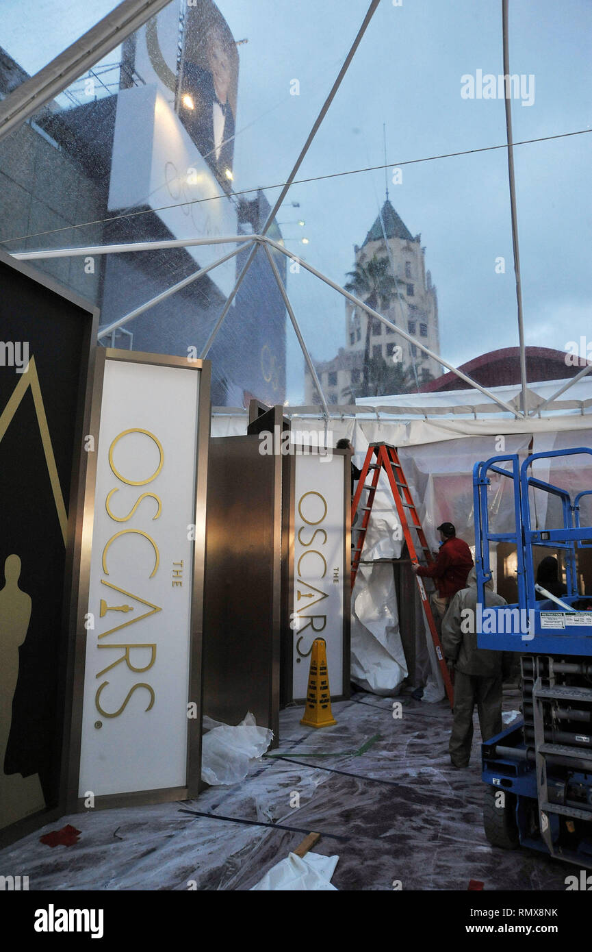 Oscars Preparation and set up of the red carpet Stock Photo - Alamy