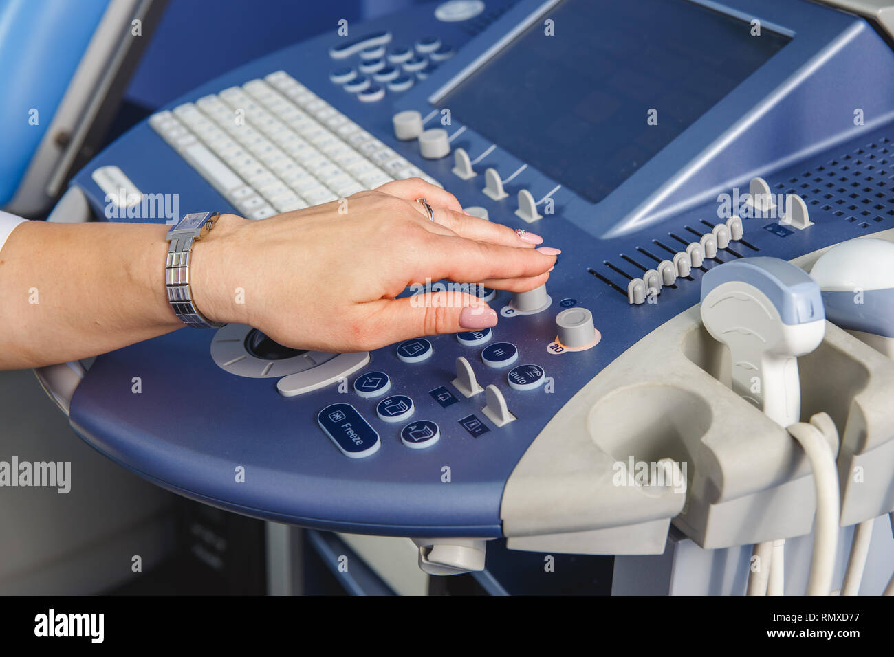 Sonar operator hi-res stock photography and images - Alamy