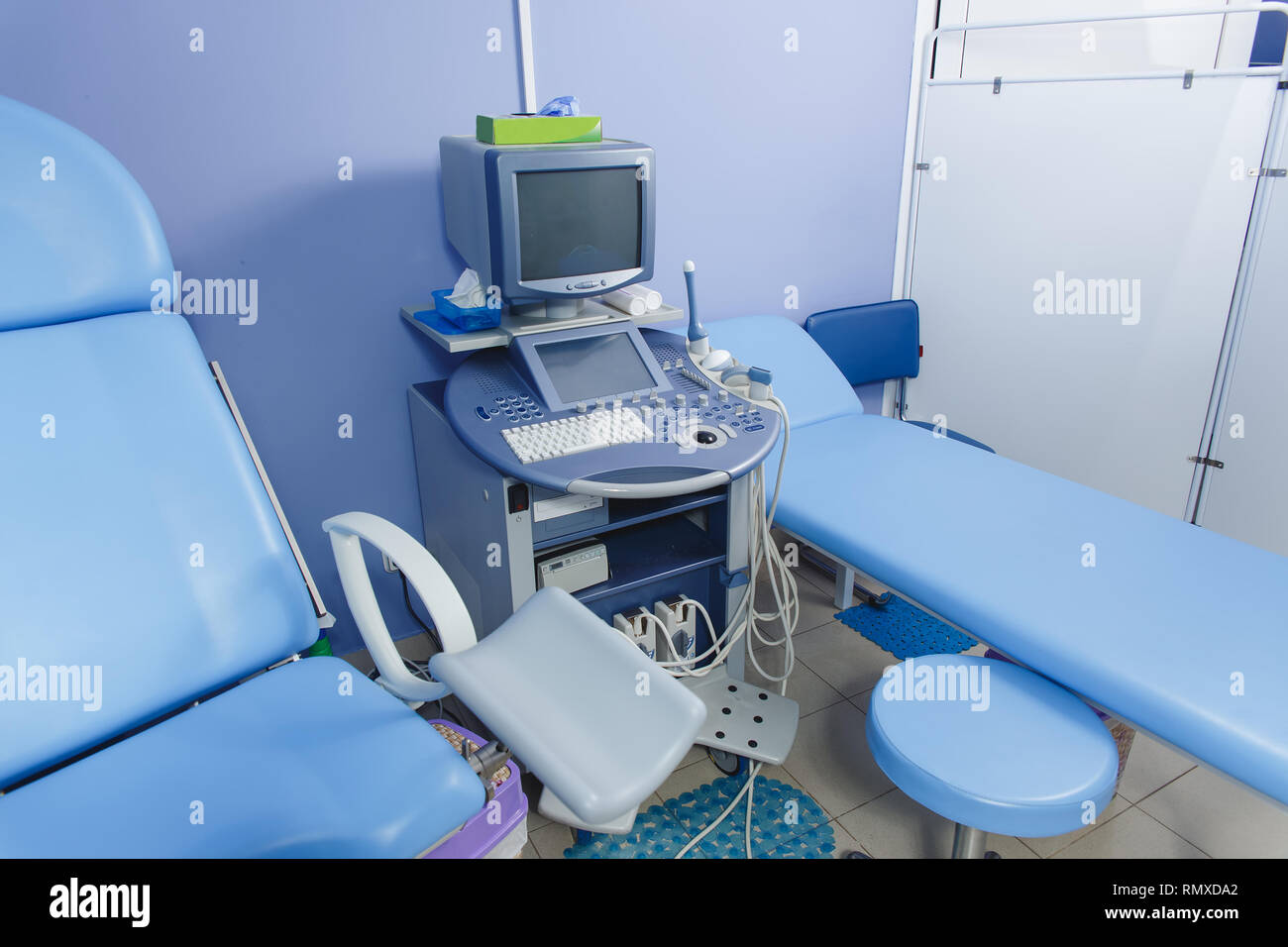 Medical ultrasound diagnostic machine ready to work Stock Photo - Alamy