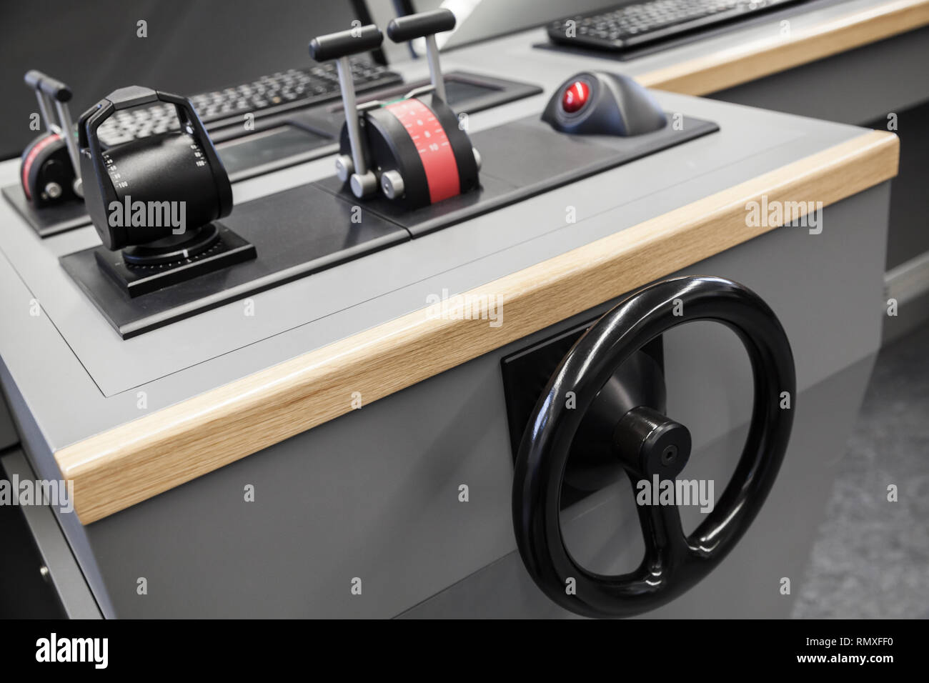 Throttle boat hi-res stock photography and images - Alamy