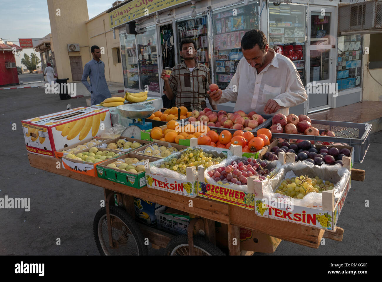 MEDINA, SAUDI ARABIA-CIRCA 2016 : Arabs sell fresh fruits at a highway ...
