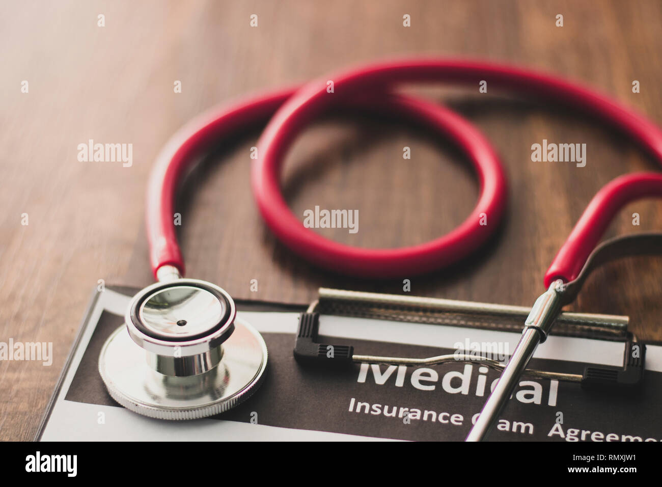 Paper on table hi-res stock photography and images - Alamy