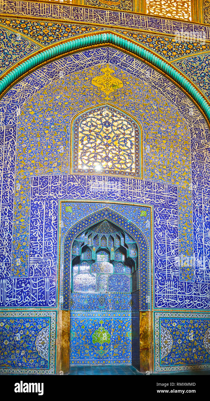 Tile mosaic mihrab hi-res stock photography and images - Alamy