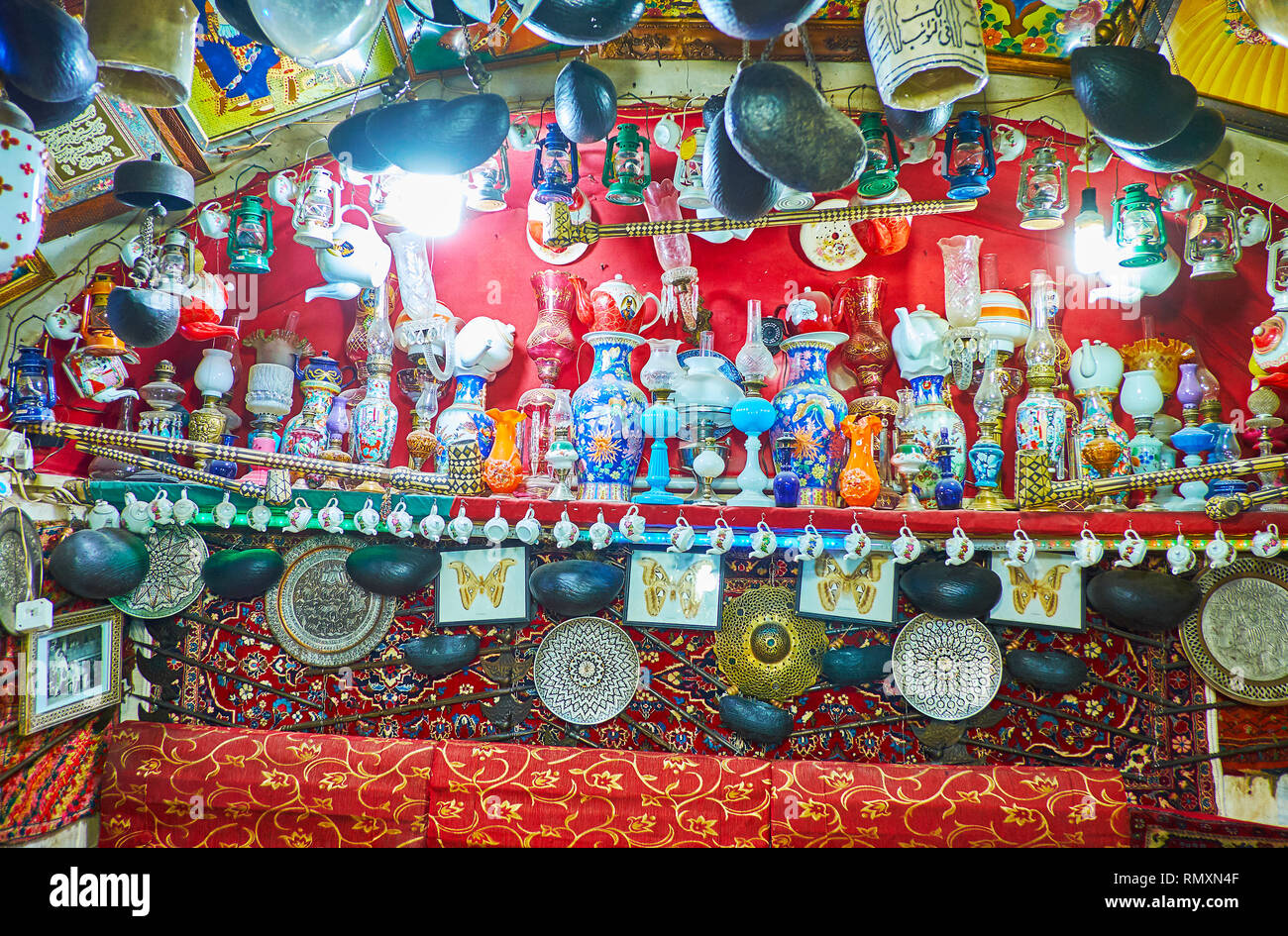 ISFAHAN, IRAN - OCTOBER 21, 2017: Interior of Azadegan Chaykhuneh (tea ...