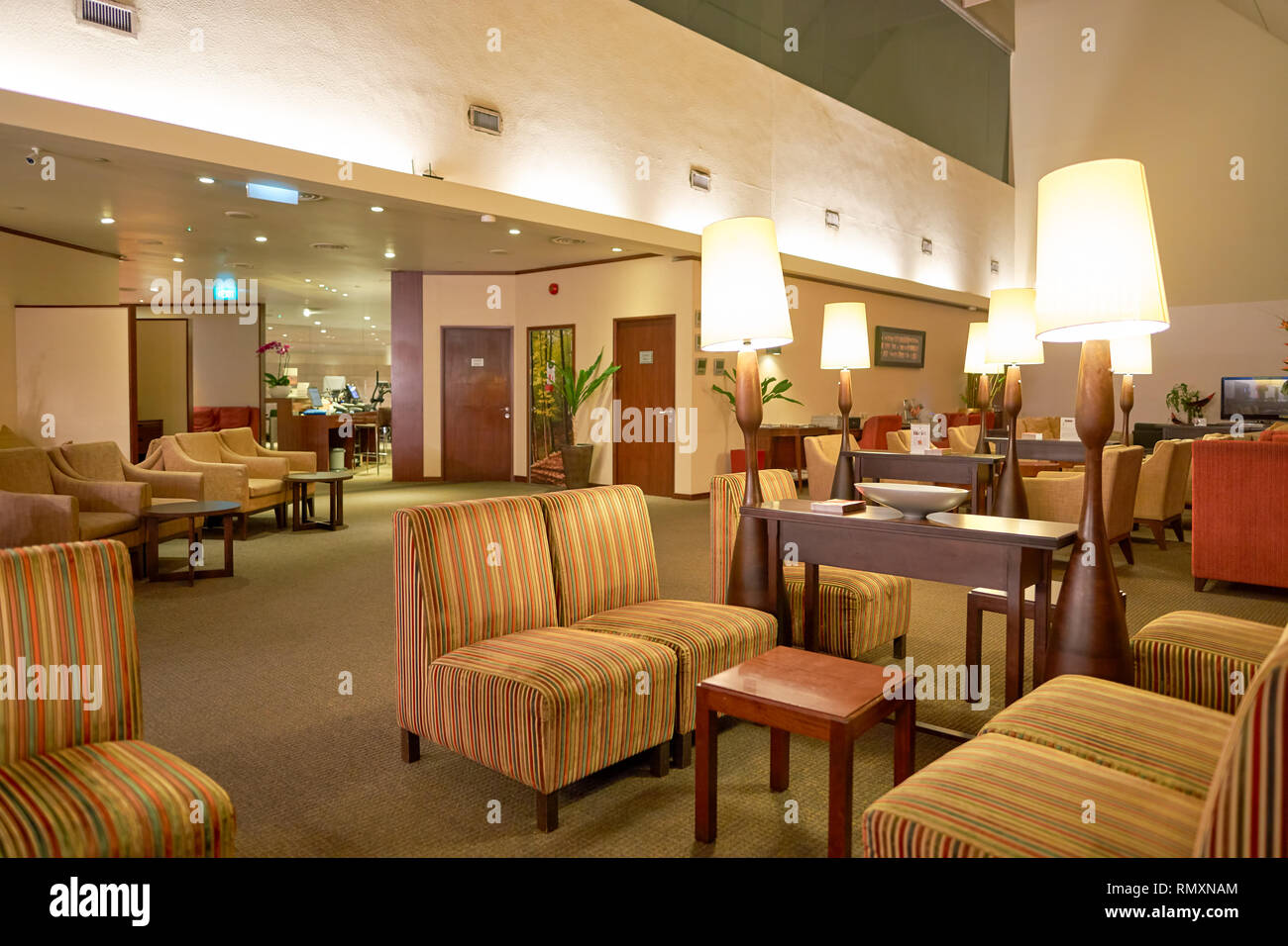 Transit lounge hi-res stock photography and images - Alamy
